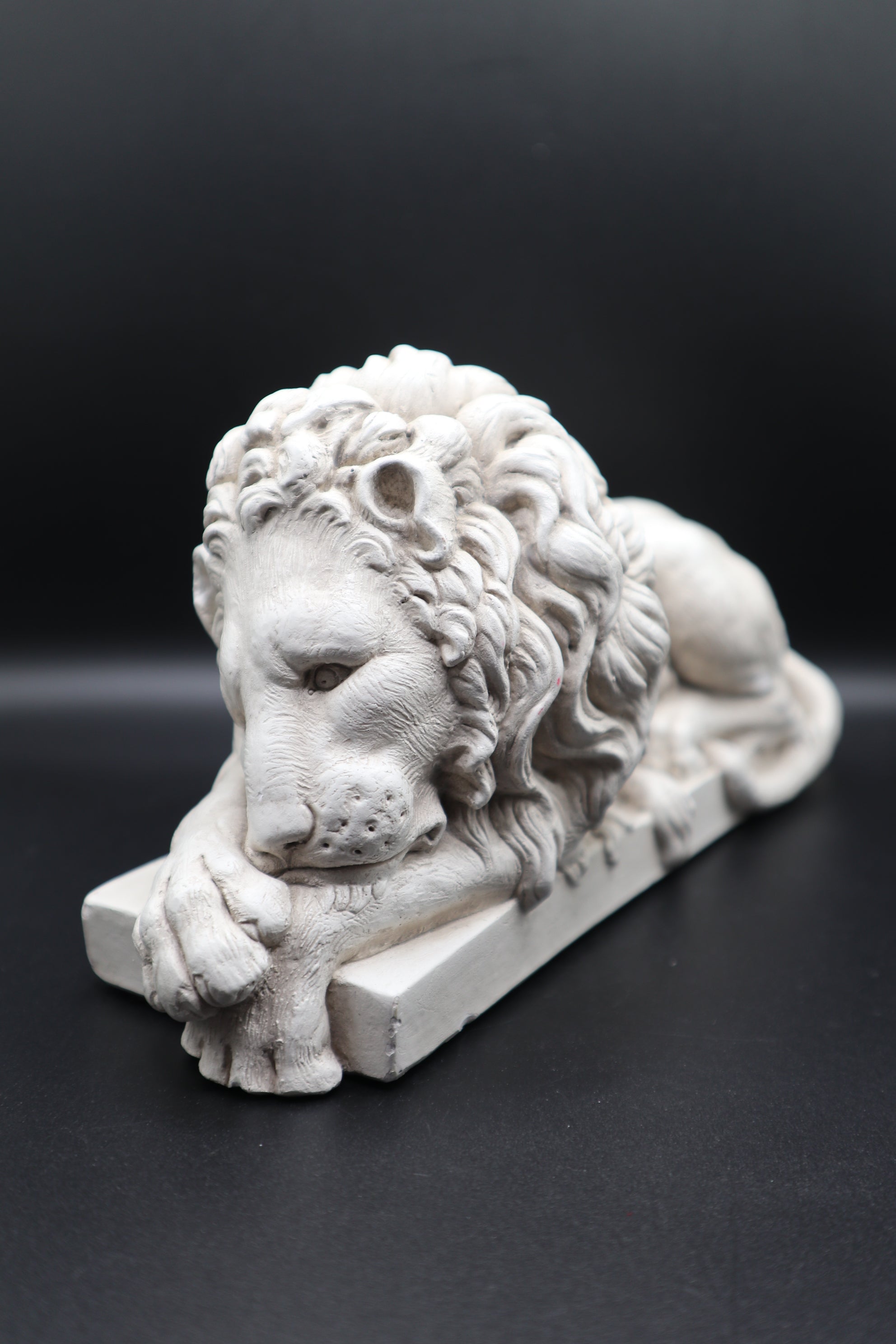 SLEEPING VATICAN LION PLASTER FACSIMILES LTD – Z Girls Antiques